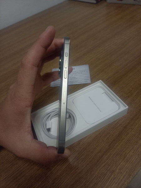 Iphone 15 pro max 256 Natural