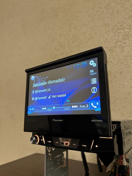 Pioneer AVH-X7850BT Original manitor sotiladi.