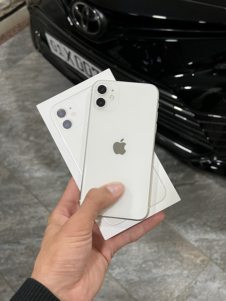 iPhone 11 karobka dakument ochilmagan radnoy