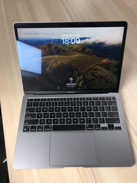 MacBook Air M1 8/256GB Space Gray ideal obmen bor