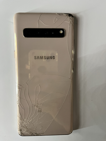 Sotiladi Samsung S10 5g