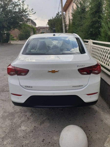 chevrolet onix premier