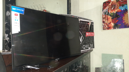 Smart Wi-Fi TV Samsung Q90 35