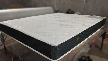 Matras anatom va ortoped