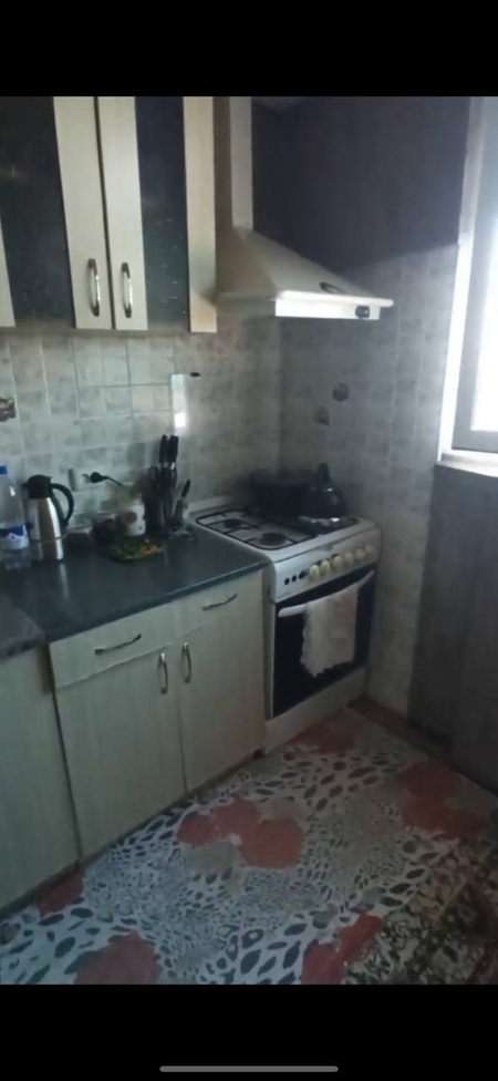 Зрочно продаётся кухонный гарнитур б/у