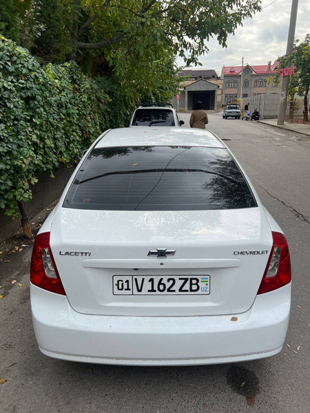 Jentra 1 yevro srochna sotiladi жентра