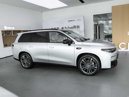 Leapmotor C16 zakazga. ishonch kaliti Kingmotors bilan