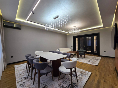 Продаётся Новостройка 4/4/8 Габус м.Ойбек 173м²