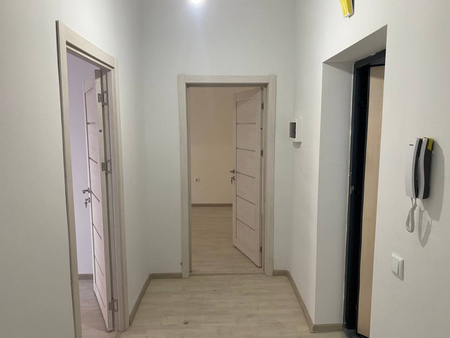 Yangi Darhon 2 da 2 xona 62 kvadratli uy sotiladi