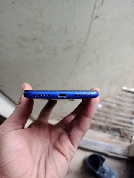 Redmi 7 operativka 4/64 narxi 800 keliwamiz