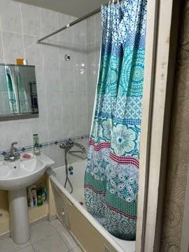 Бобура 1/2/12 монолит 40м2