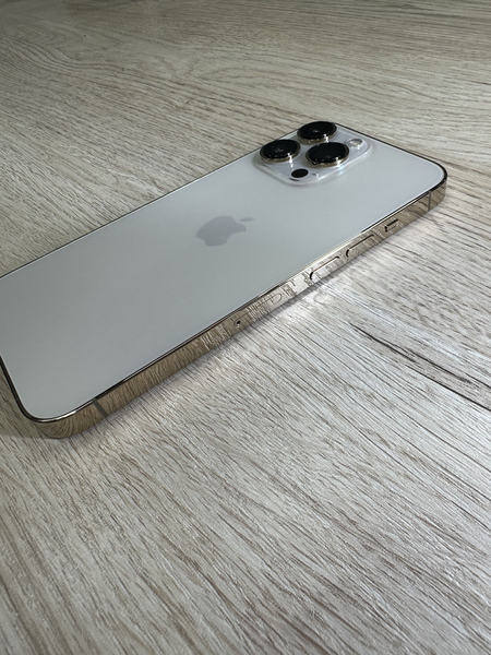 iPhone 13 Pro GOLD