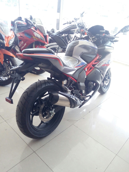 Мотоцикл BMW 400кубов