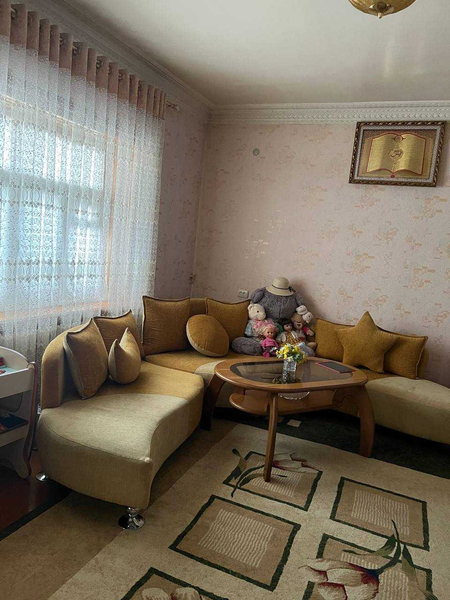 Продаётся дом на две семьи