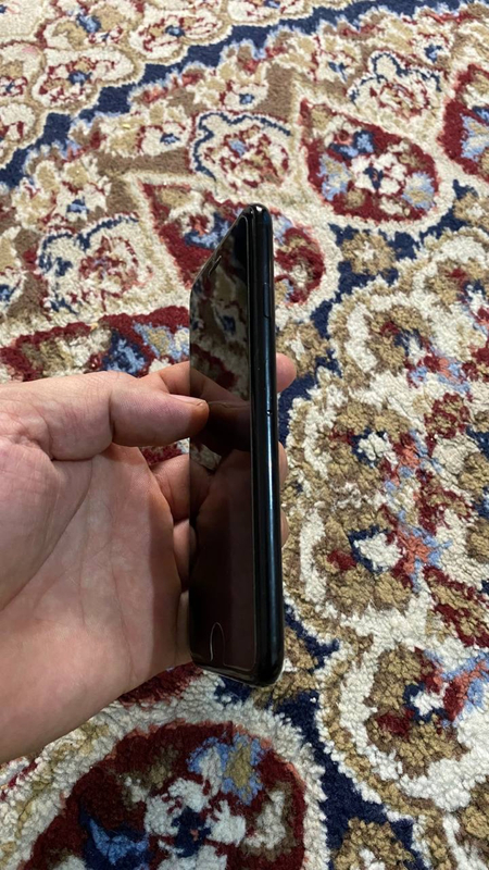 Apple iPhone 7 128GB Jet Black (чёрный оникс)