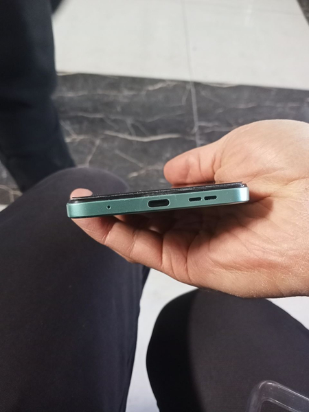Redmi 12 holati zör