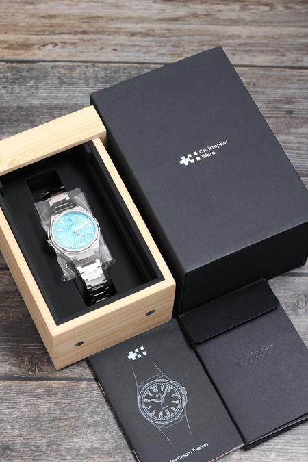 Швейцарские часы | Christopher Ward | The Twelve