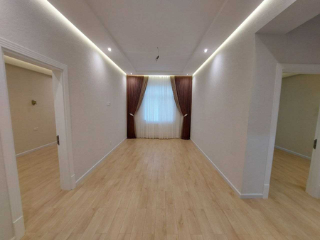 Продается квартира в новостройке 3/2/5.  Массив Авиасослар укувчилар