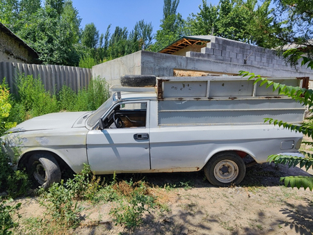 Volga 2410 pikap