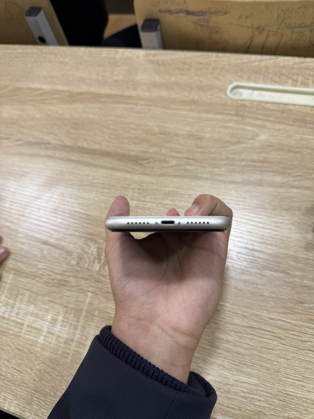 iPhone 11 в белом цвете , 64гб