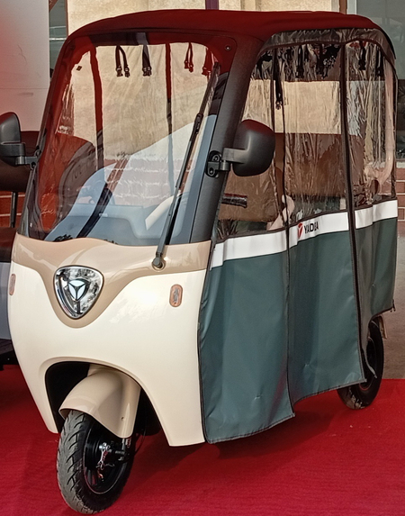 Yadeya Elektiro skutir 3 kishilik