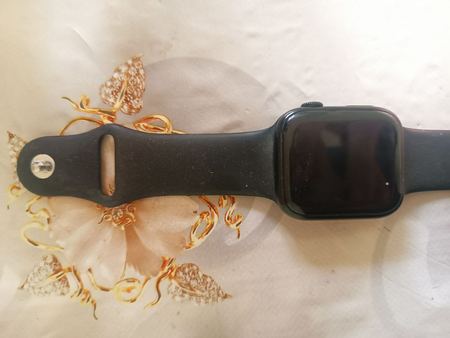 Smart watch sotiladi