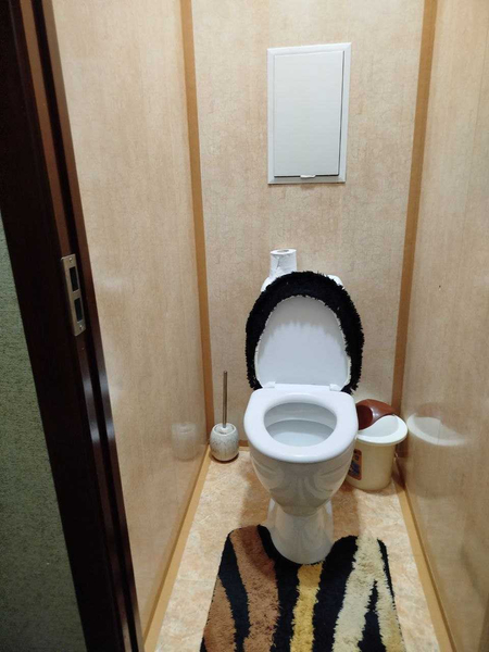 Yunusobod 15 kvartlda 3 xonali kvartira sotiladi.