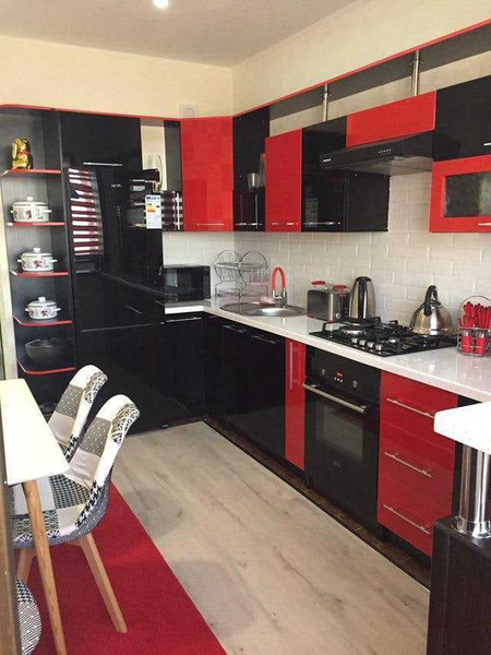 Метро Ойбек , 2ух ком. Срочно сдаётся!!!