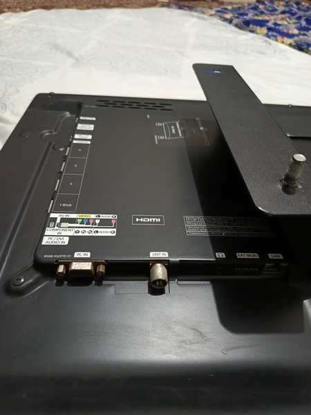 Samsung manitor  32  Sotiladi