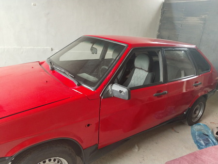 Lada samara 2109 sotiladi