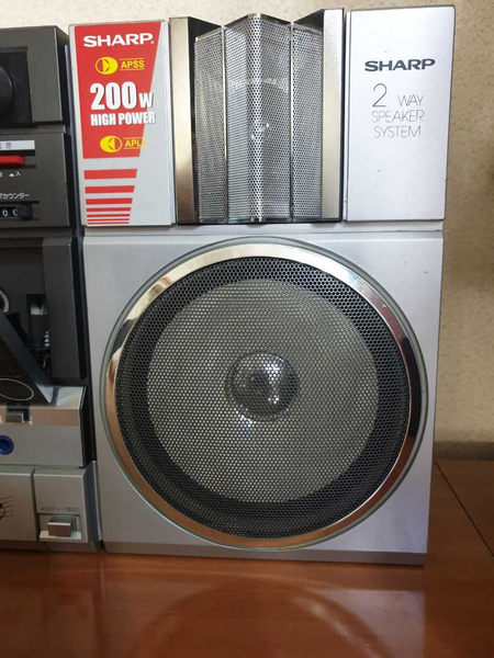 Продам магнитолу SHARP GF-990