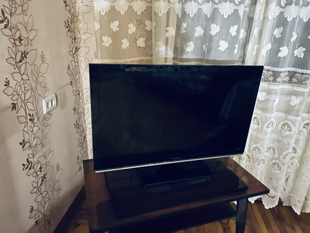 Продаю телевизор 32 диагональ Panasonic