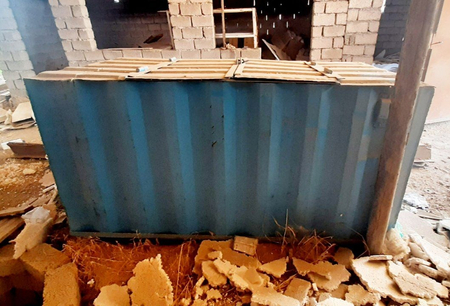 Продам аквариум емкость для продажы рыб.