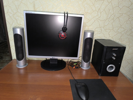 Срочно продаётся домашний игровая компьютер. Состояние отл. Дёшево!