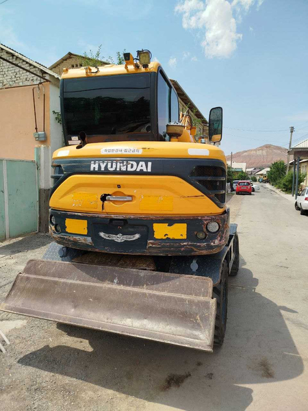 Экскаватор HUNDAI HW60