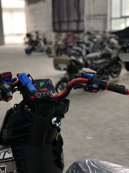 Redline skuter optomga va donaga mavjud