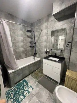 Квартира в центре Яккасарай  Высокопотолочка