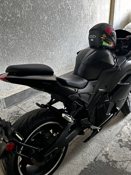 Ducatti Reprika sotiladi Elektronniy 3500W tezligi 130 Faqat naqtga