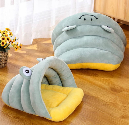 Домики и лежанки для кошек.котят и собак