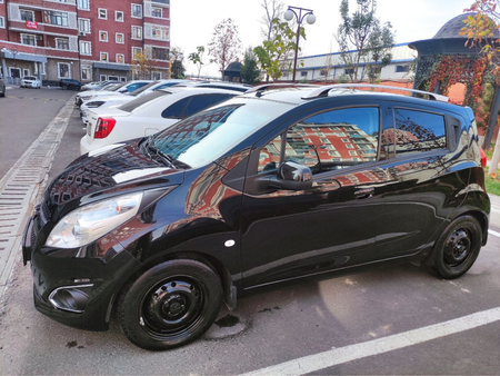 Spark avtomat 4 pozitsiya qora