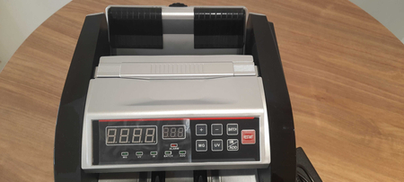 Pul sanaydigan, Счетчик банкнот, Cash counter