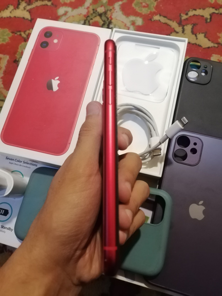 Iphone 11 128gb sotiladi