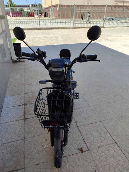 Moto elektrskuter 