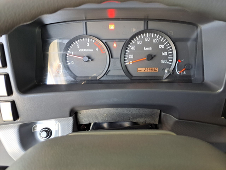 Isuzu CNG sotiladi