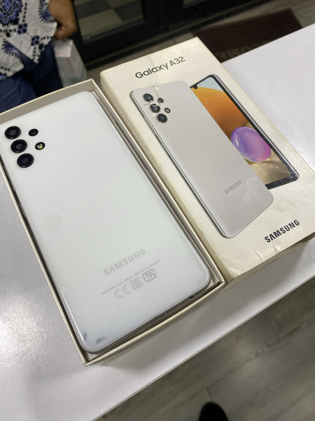 Срочно! Samsung Galaxy A32, White, Veitnam