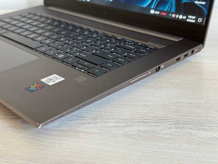 HP ZBook Studio G7 / i9 10885H / 32 GB / 512 Gb SSD / RTX 3000 / 4K