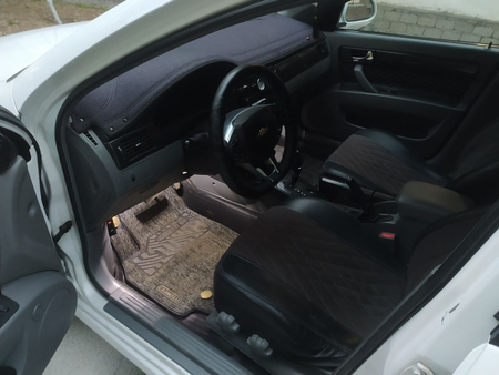 Lacetti Chevrolet sotiladi. 2010 1.8 avtamat.