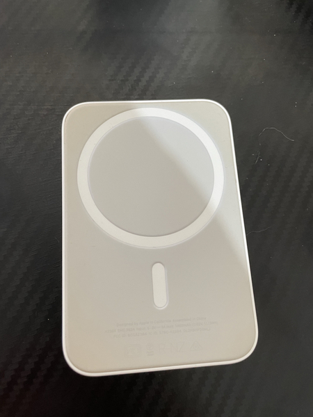 Внешний аккумулятор MagSafe
