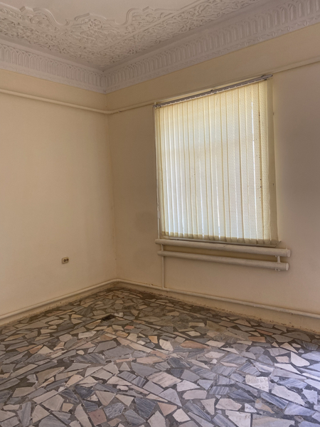1 xonali joy ijaraga beriladi