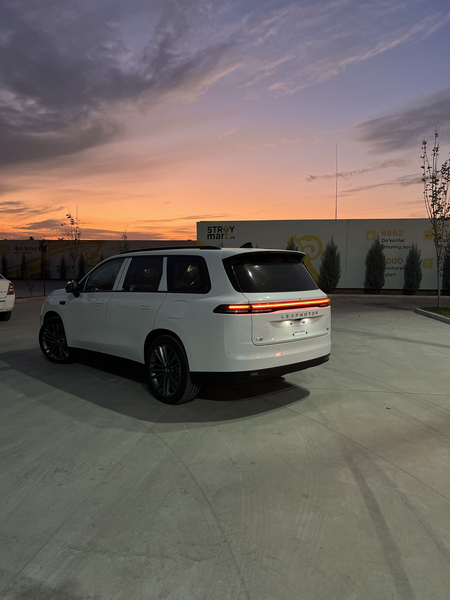 Насия Leapmotor c16 full hybrid